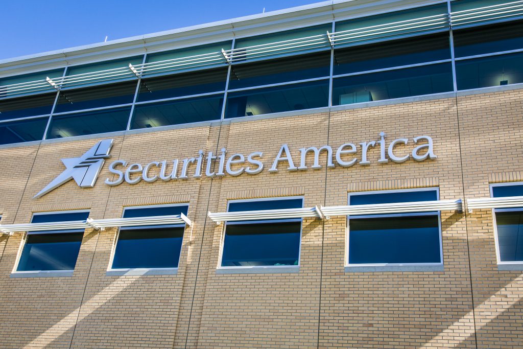 Securities America First Major IBD to Allow Advisors to Text Clients ...