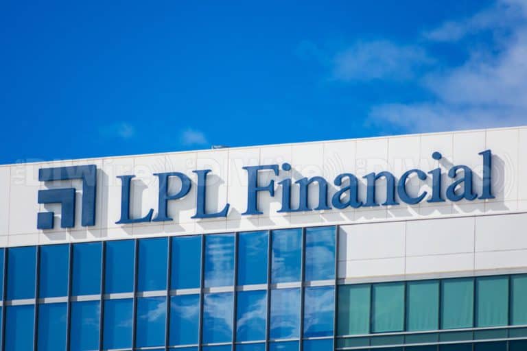 LPL Debuts ‘Private Wealth’ Model Targeting HNW Advisors - AltsWire