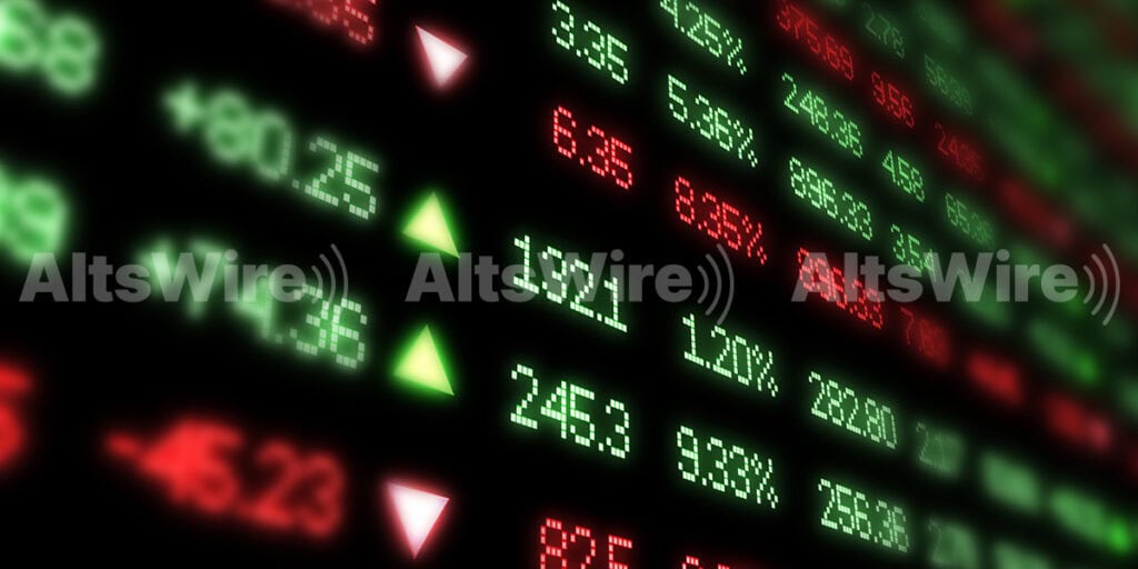SmartStop Self Storage REIT Completes First Day on NYSE, Closes at $33. ...